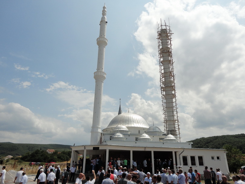 U përurua xhamia e re në Batllavë - Bashkësia Islame e Kosovës